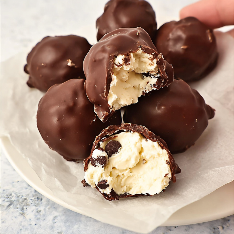 Low Carb Cottage Cheese Choc Clusters. Get Recipe!